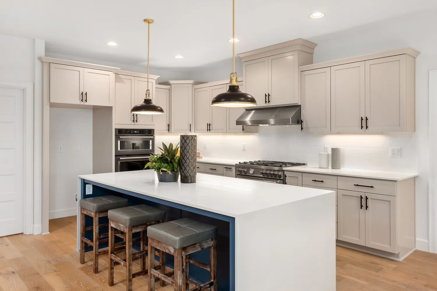 Titan Granite Countertops, Bartlett, 60103
